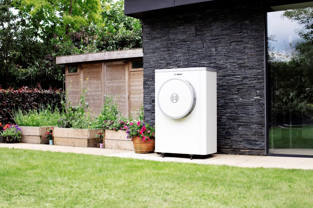 Worcester Bosch launches new heat pump and hybrid system | Heating ...